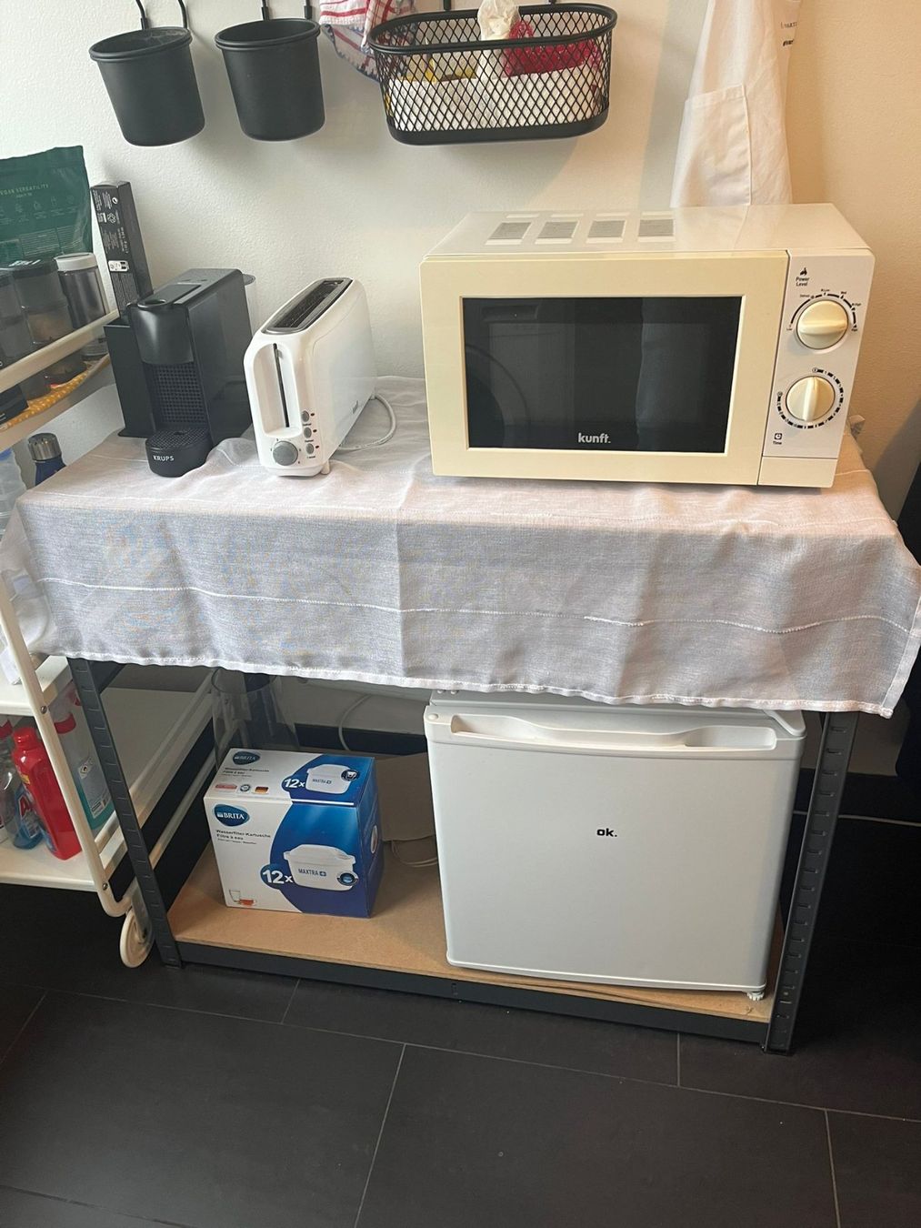 Kitchen Appliances (Freezer, coffee machine, microwave) (Gebraucht) in ...