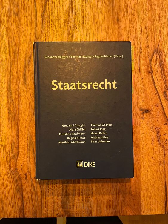 Staatsrecht Buch - Juristisches Lehrbuch (Gebraucht) in Einsiedeln für CHF 13 – mit Lieferung ...