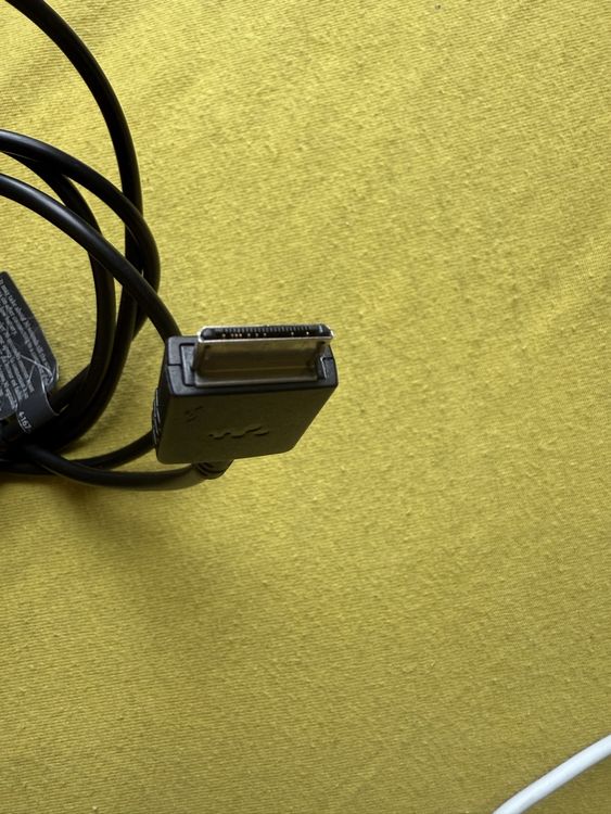 Original Sony Walkman USB-Kabel (22-polig) (Gebraucht) in Zürich für ...