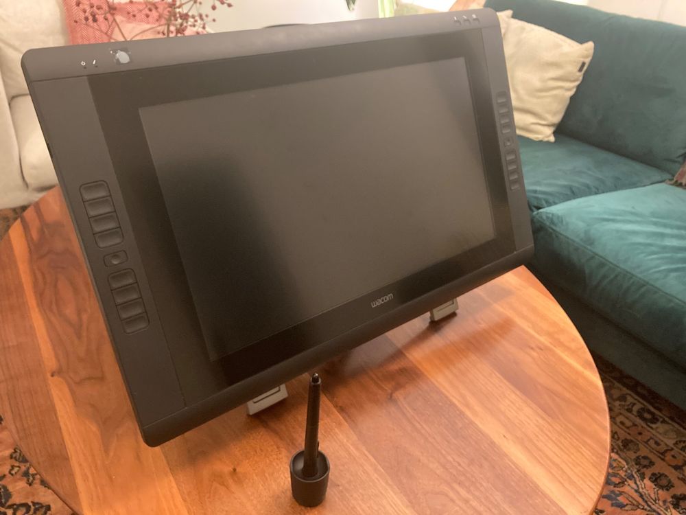 Wacom Cintiq 22HD inklusive Adapter (Gebraucht) in Luzern für CHF 200 – nur Abholung auf Ricardo ...