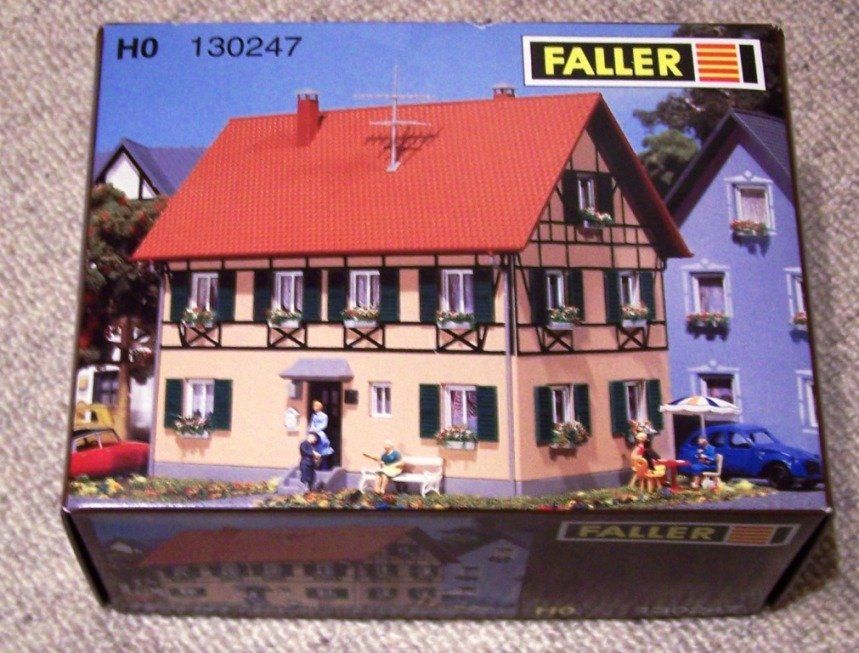Faller H0 130247: Zweifamilien - Fachwerkhaus, Bausatz, neu (Neu und ...