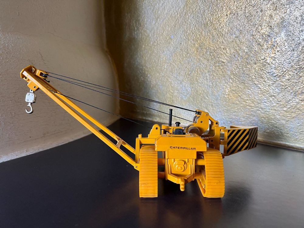 CATERPILLAR-589 (Gebraucht) in Zürich für CHF 50 – mit Lieferung auf ...