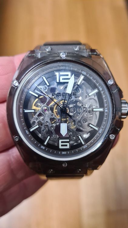 Skeleton Uhr Police (Gebraucht) in Zürich für CHF 30 – nur Abholung auf ...