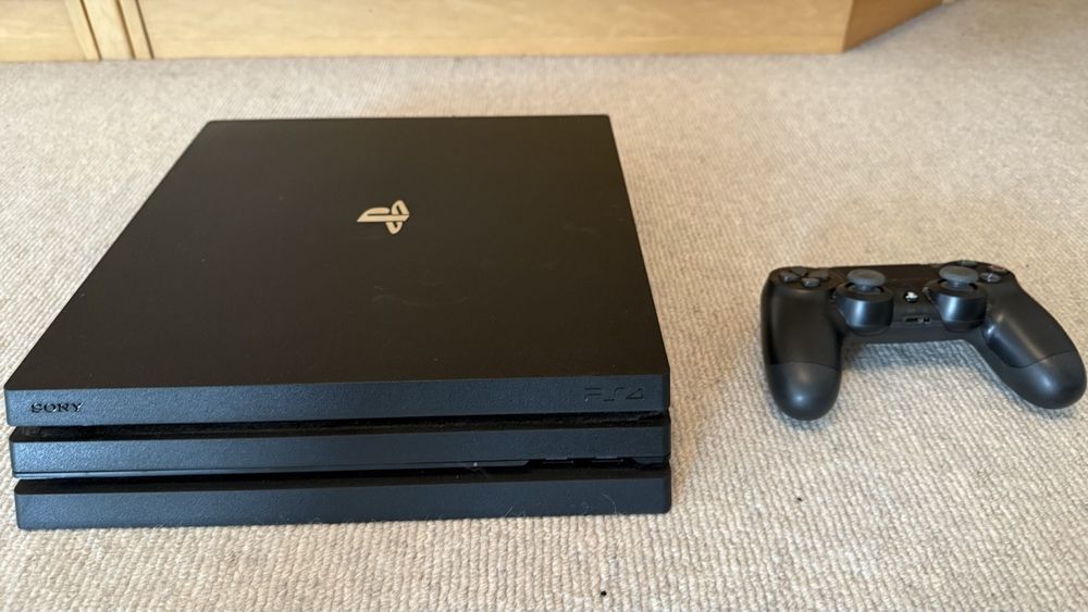 Sony PlayStation 4 Pro + Controller Top Zustand! | Kaufen auf Ricardo