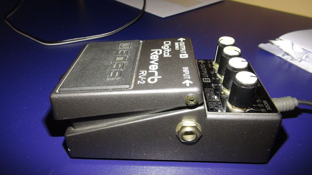 ROLAND BOSS Digital Reverb Pedal RV-2 | Kaufen auf Ricardo