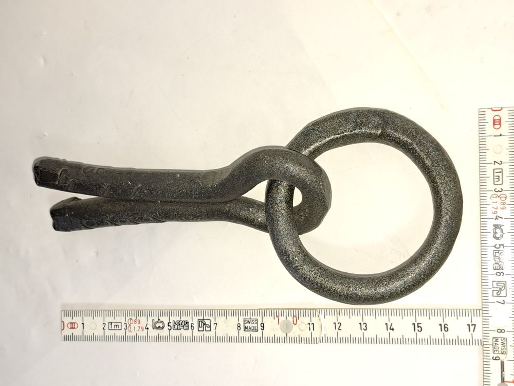 1 schöner antiker Ring mit Maueranker, Eisen (LOT721#AEW0) (Gebraucht ...
