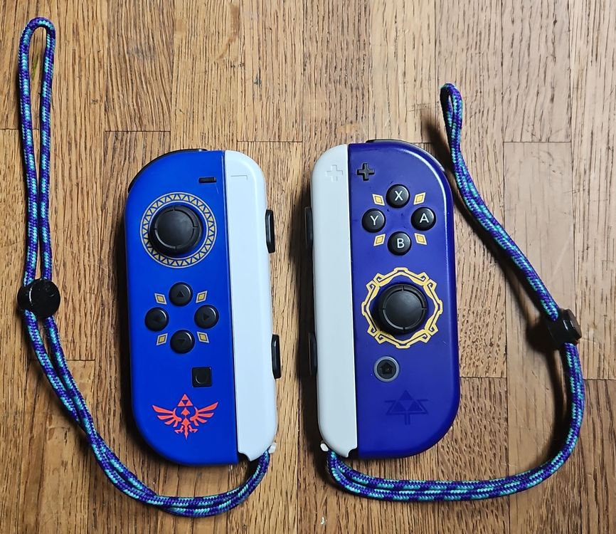 Joy-Con Pair -The Legend of Zelda: Skyward Sword HD-Edition (Gebraucht) in Boll für CHF 40 – mit ...