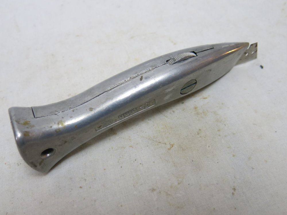 Fund Cutter Teppichmesser Janser Delphin 02 mit Etui (Gebraucht) in ...