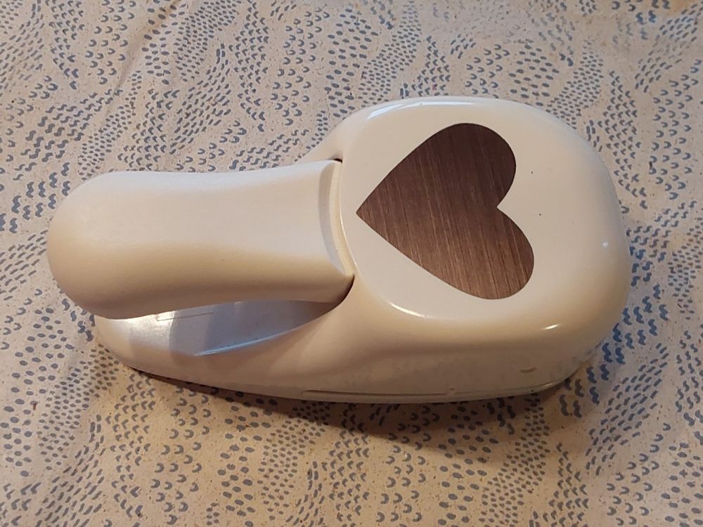 Motiv Stanzer Herz (Gebraucht) in Rüegsbach für CHF 7.9 – mit Lieferung ...