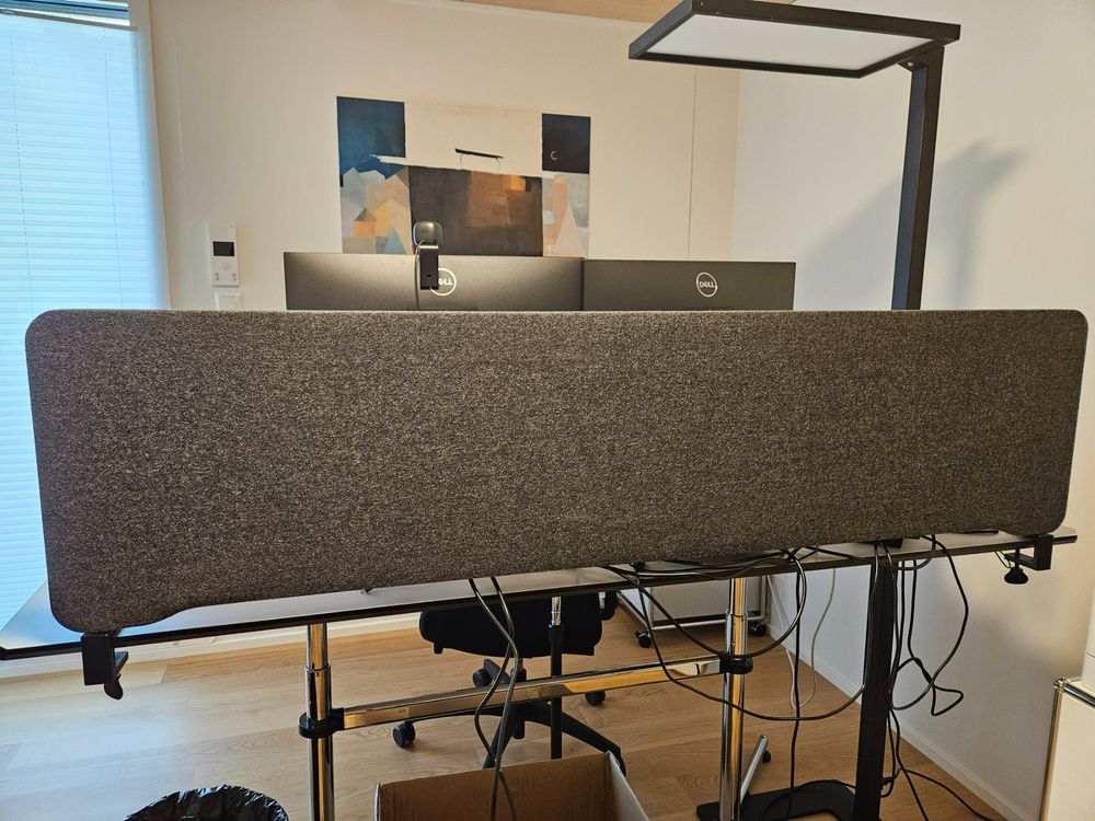 Bürotisch Trennwand (Gebraucht) in Wollerau für CHF 150 – nur Abholung auf Ricardo kaufen
