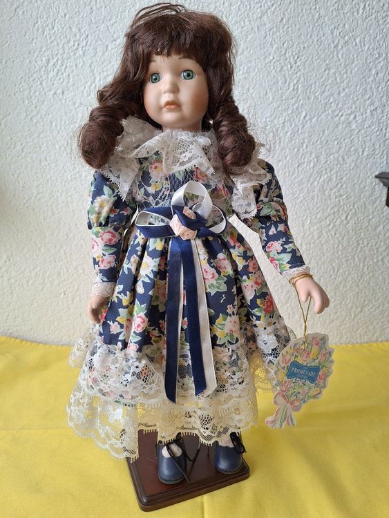 Porzellanpuppe 'Elisabeth' von THE PROMENADE COLLECTION (Gebraucht) in ...