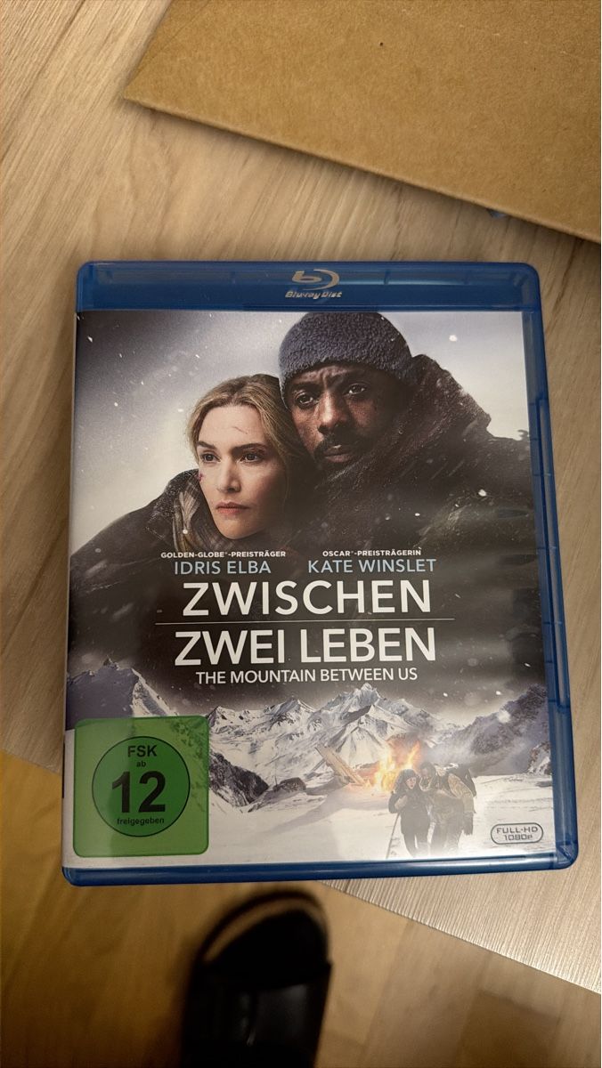 Zwischen zwei Leben - The Mountain Between Us Blu-ray (Neu (gemäss ...