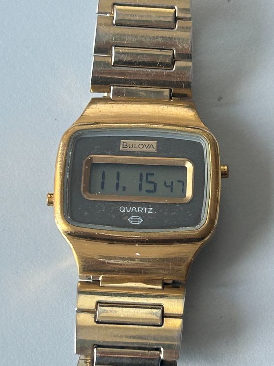 Bulova 1977 LCD VINTAGE UHR QUARZ (Gebraucht) in St. Gallen für CHF 50 ...