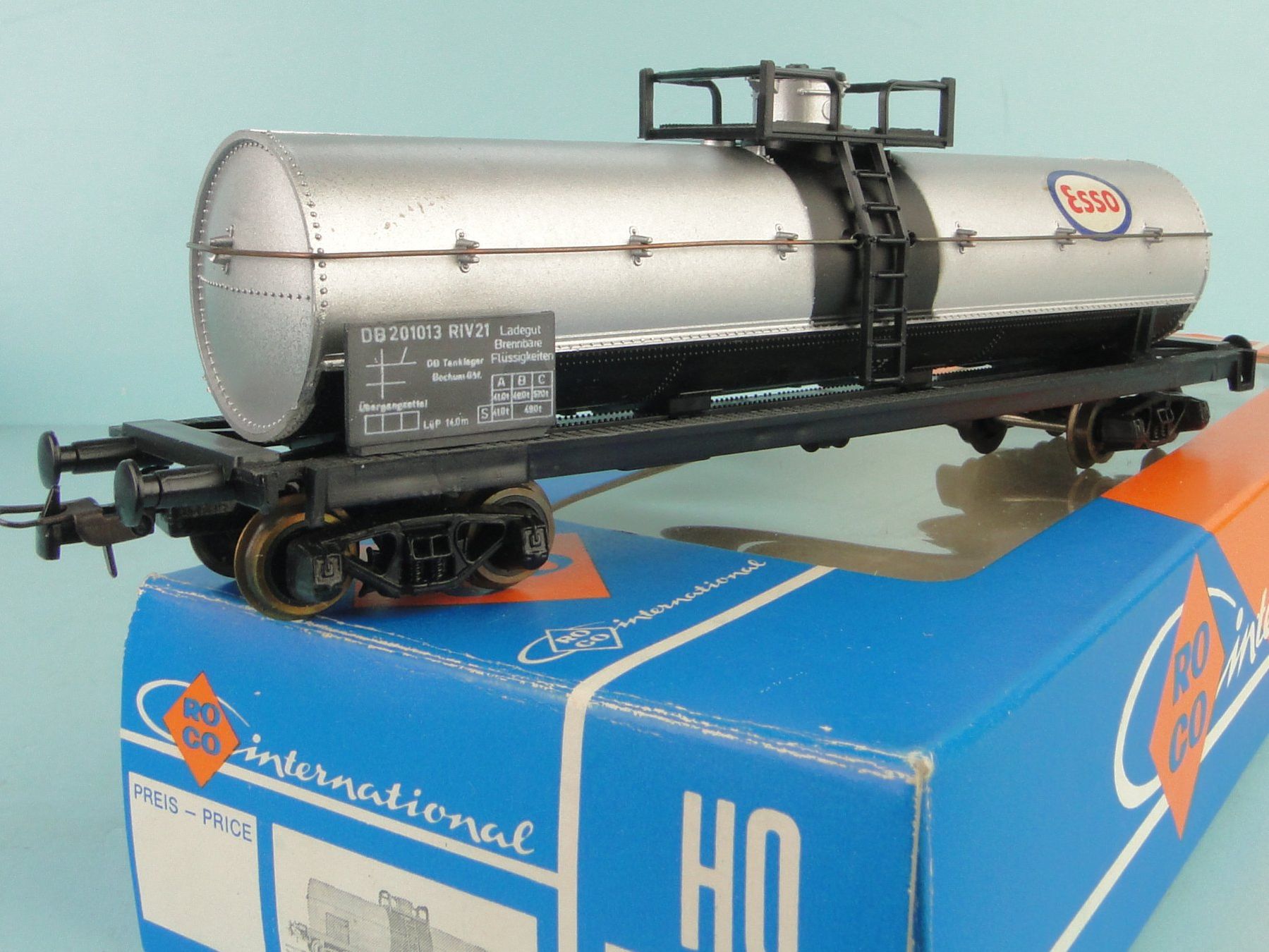 Roco H0 4353A DB ESSO Tankwagen (Gebraucht) in Bülach für CHF 8 – mit ...