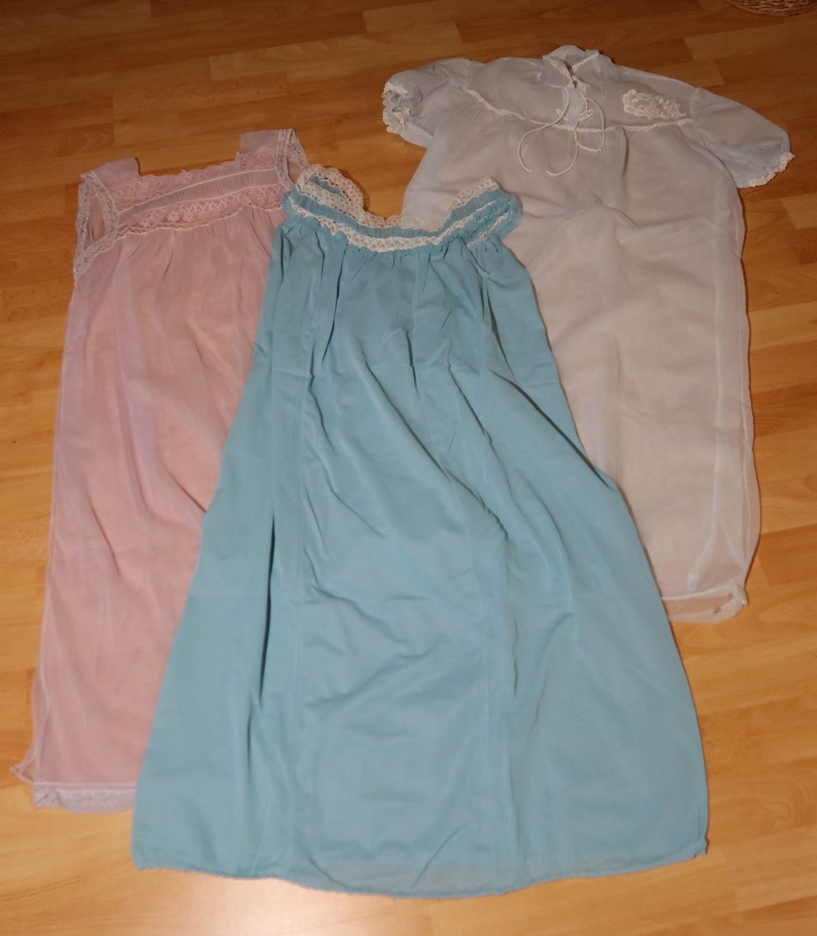 3 antike Nachthemden aus den 70er Jahren (Gebraucht) in Brugg AG für ...