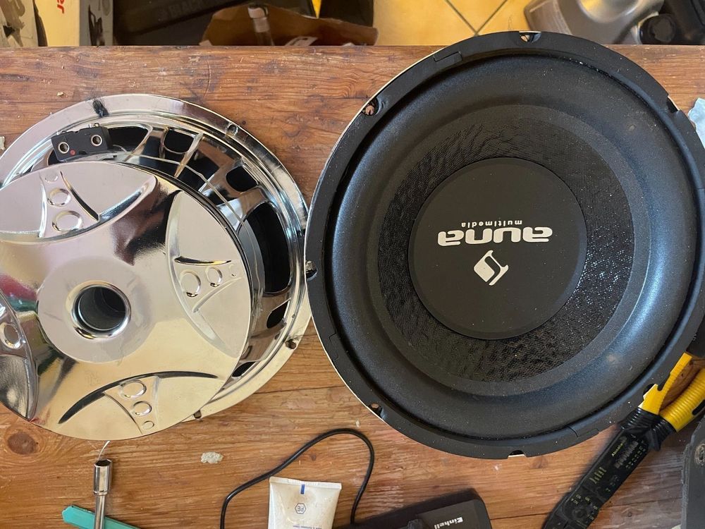 2x Auna Subwoofer 600 Watt (Gebraucht) in Zullwil für CHF 100 – nur ...