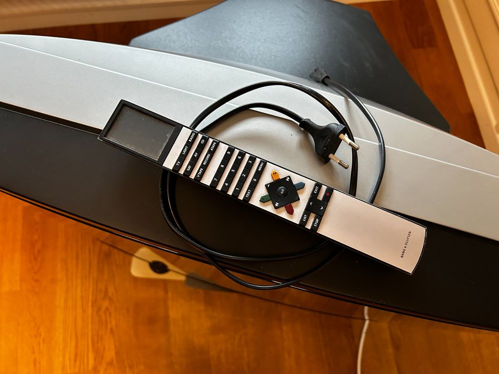 Beovision MX8000 inkl. Fernbedienung (Defekt) in Kallnach für CHF 21 – nur Abholung auf Ricardo ...