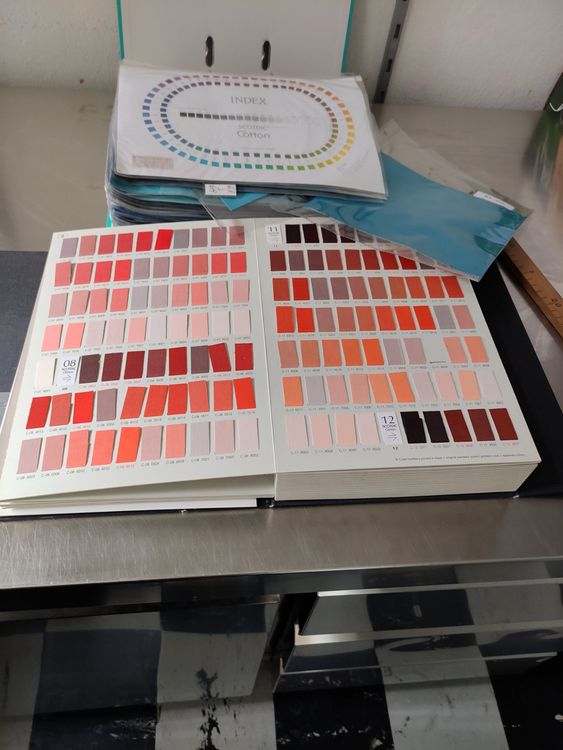 Pantone / Scotdic Farben | Kaufen auf Ricardo