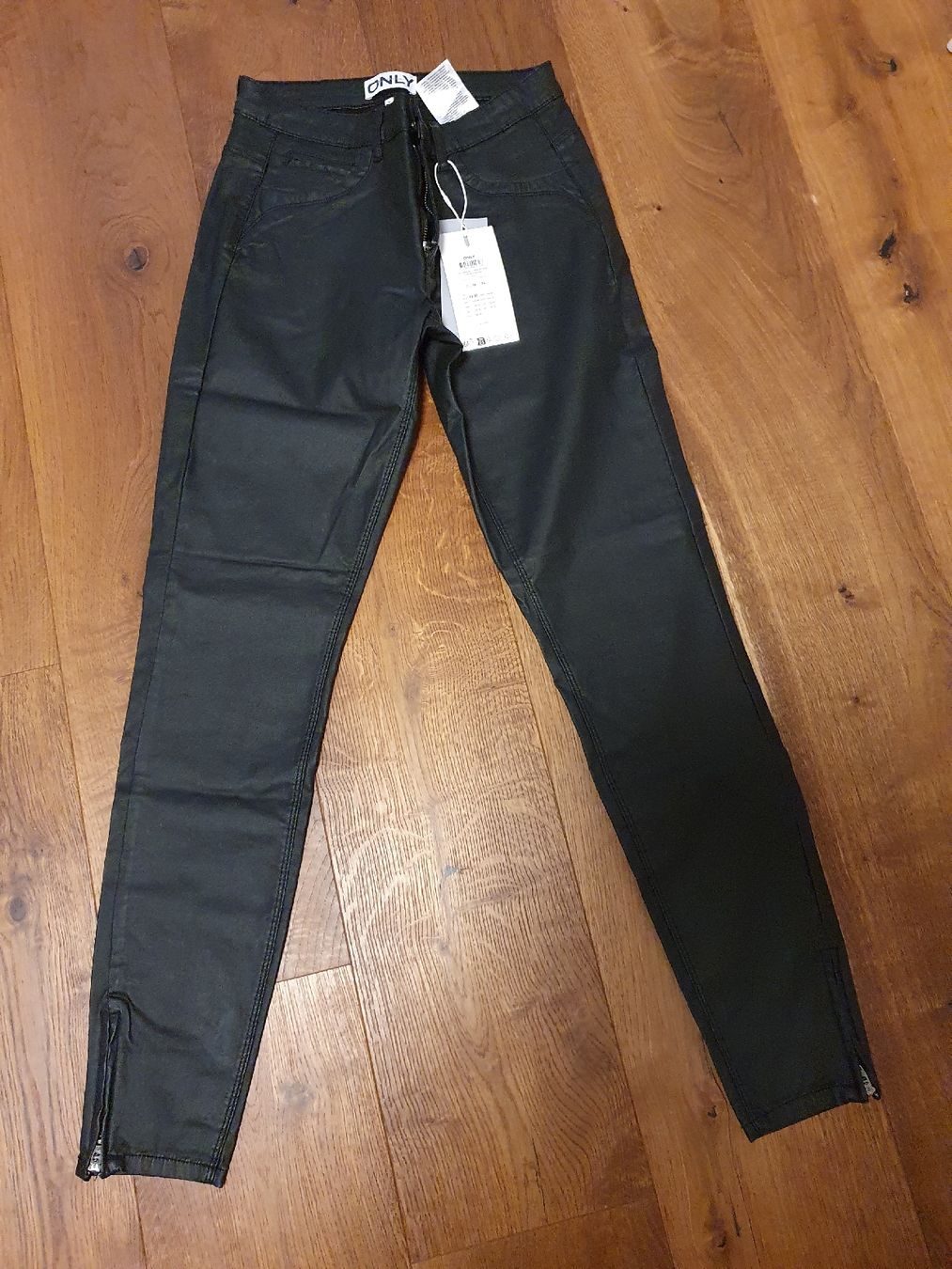 Damen Hose M NEU (Neu und originalverpackt) in Fischingen für CHF 7 ...