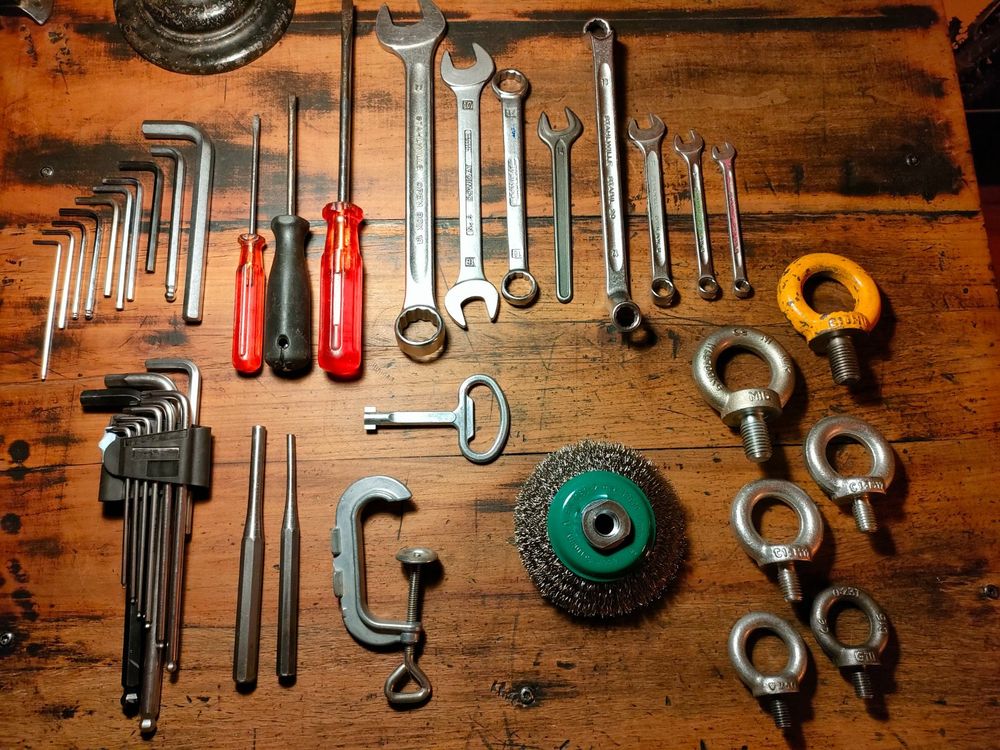 Werkzeuge, Handwerkzeug, Schlüssel, Ringschrauben, Lot (Gebraucht) in Leimbach AG für CHF 8 ...
