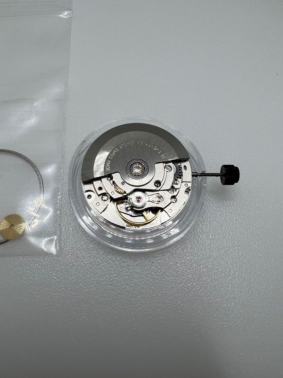 Sellita SW200-1 *NEU* (Neu und originalverpackt) in für CHF 135 – mit ...