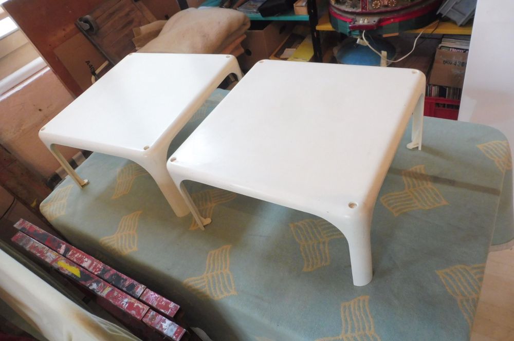 Artemide Milano Vico Magistretti 2 Tische / Beistell-Tische (Gebraucht ...