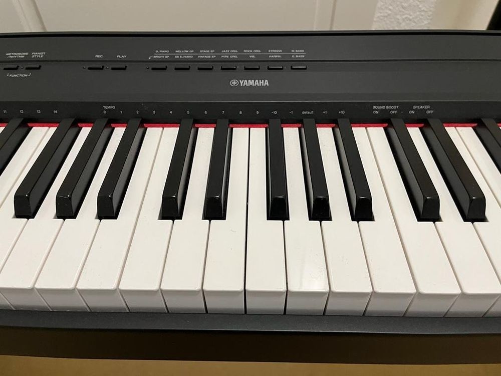 Yamaha P-115 Digitalpiano Schwarz | Kaufen auf Ricardo