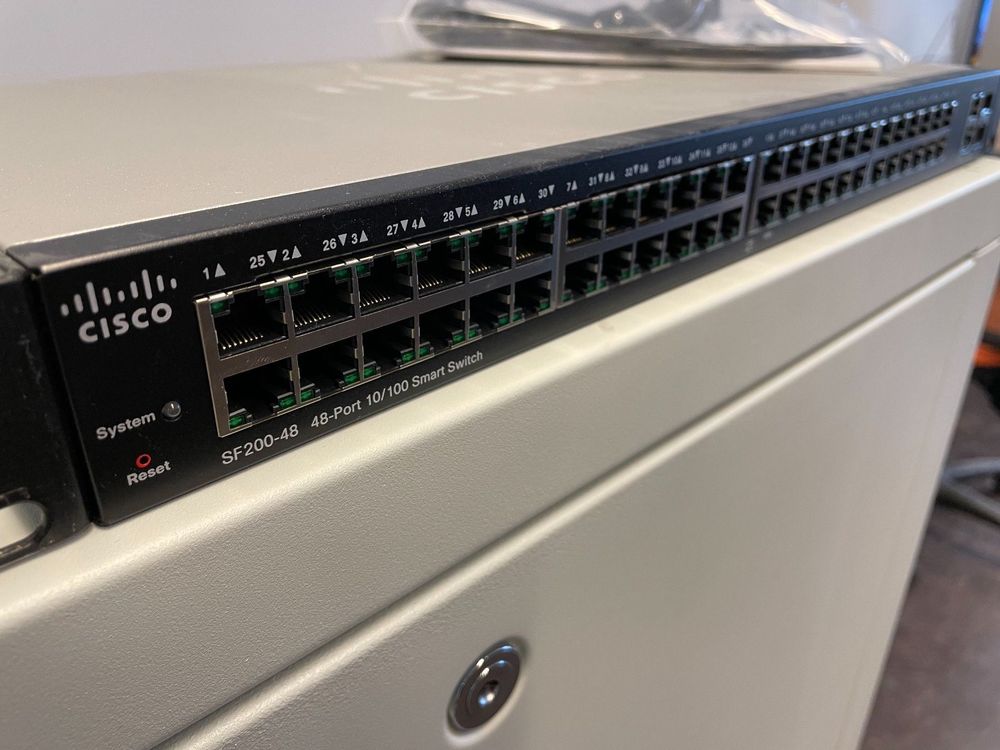 CISCO Smart Switch 48-Port | Kaufen auf Ricardo