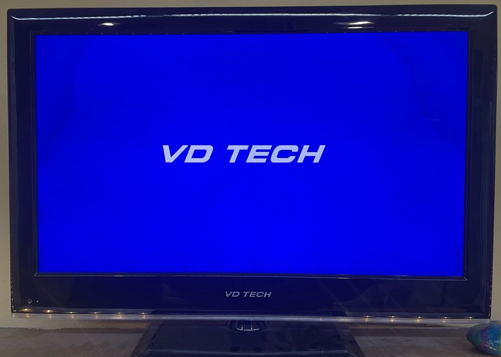 VD TECH Fernsehen mit integriertem DVD Player (Gebraucht) in Zürich für CHF 21 – nur Abholung ...