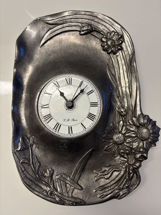 Antike französische Zinn-Wanduhr im Jugendstil G.B. Paris (Gebraucht ...