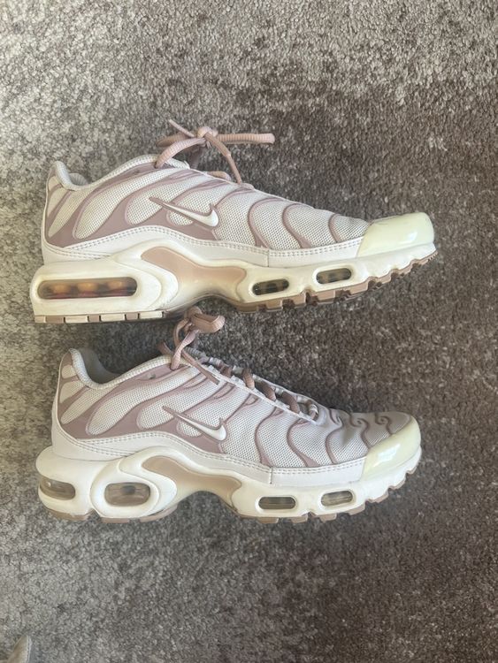 Nike air max plus tn rose et blanche (Gebraucht) in Savièse für CHF 85 ...