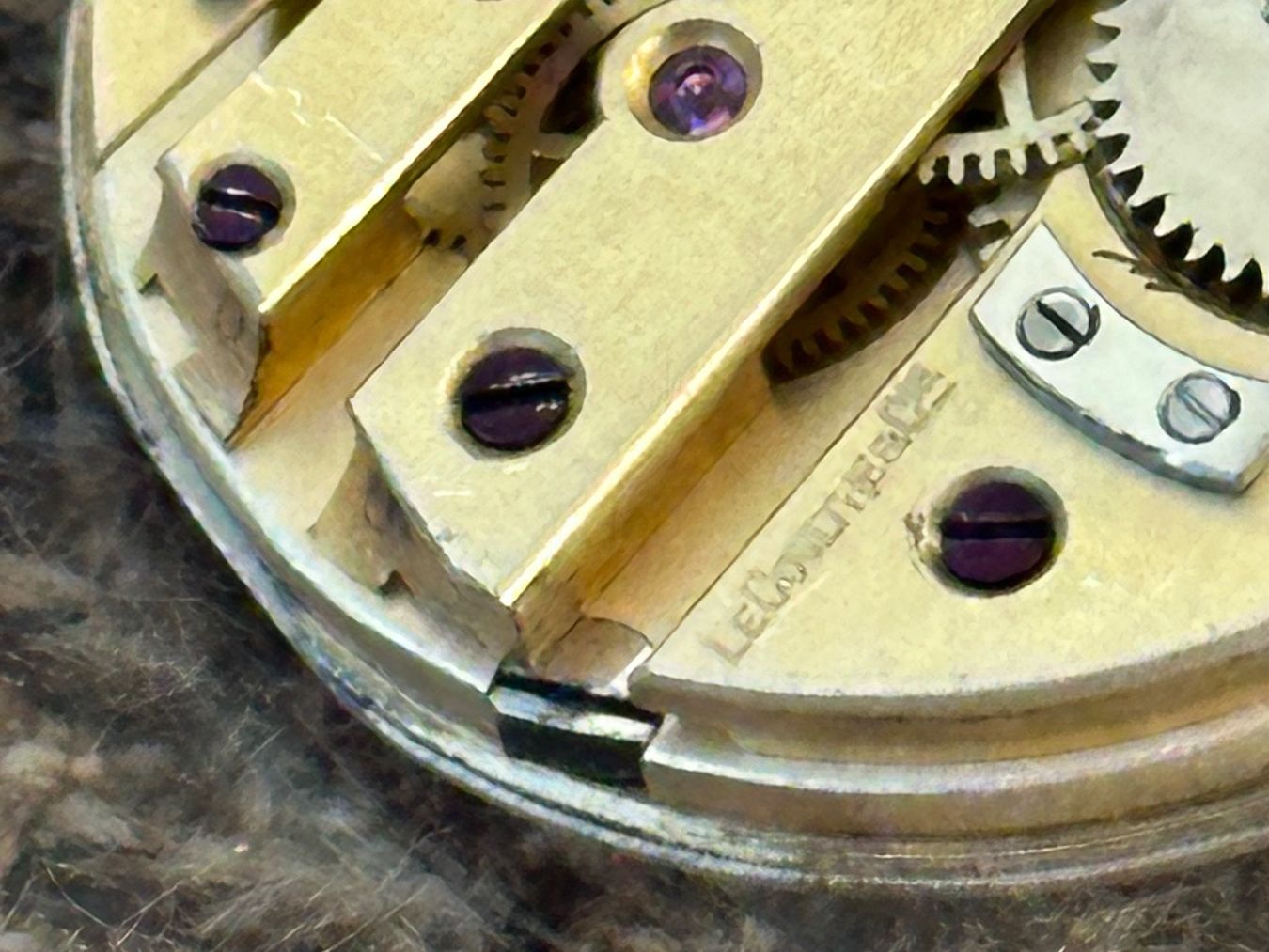 Antikes Uhrwerk mit Email-Zifferblatt LeCoultre & Cie 1920er (Gebraucht ...