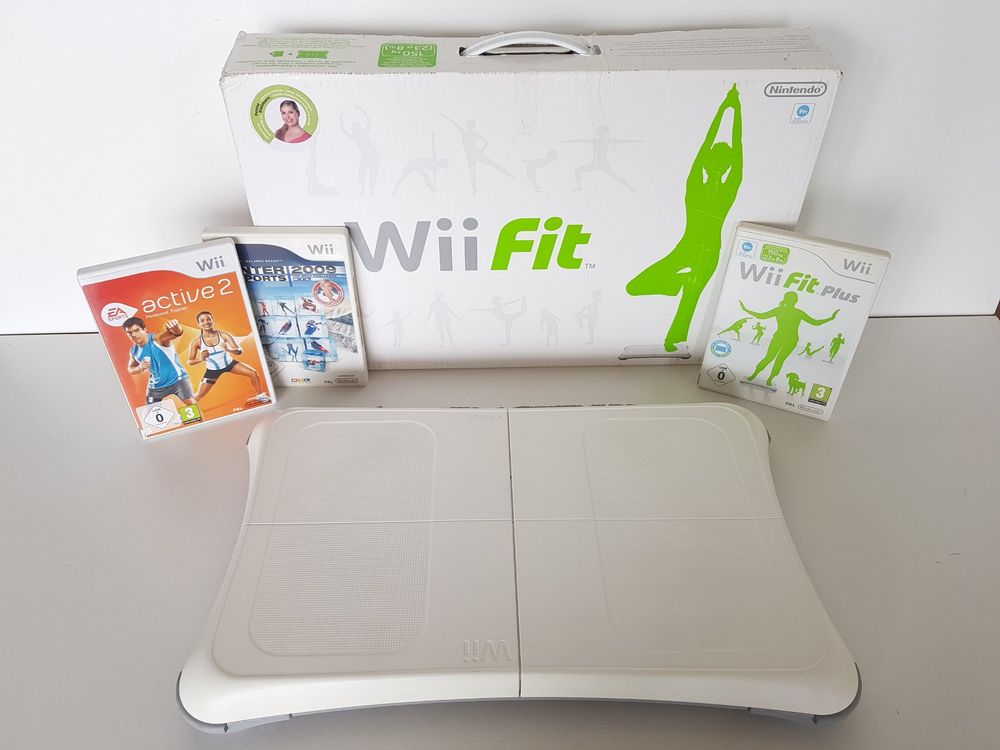 Nintendo Balance Board mit Wii Fit, Active und Winter Sports | Kaufen ...