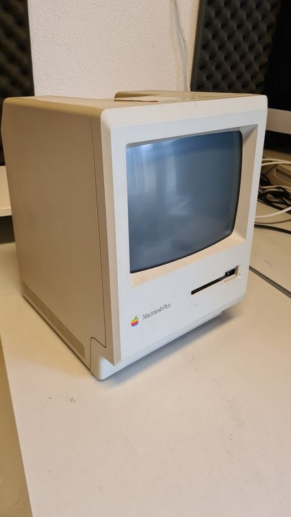 Apple Macintosh Plus from 1987 (For parts) | Kaufen auf Ricardo