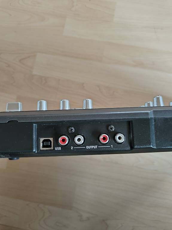 Numark Mixtrack Pro 1 (Gebraucht) in Oekingen für CHF 20 – nur Abholung ...