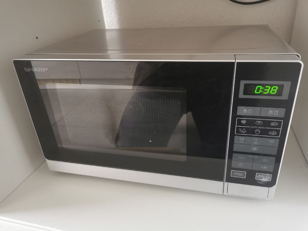 Sharp microwave and Tefal Pressurized Cooker | Kaufen auf Ricardo