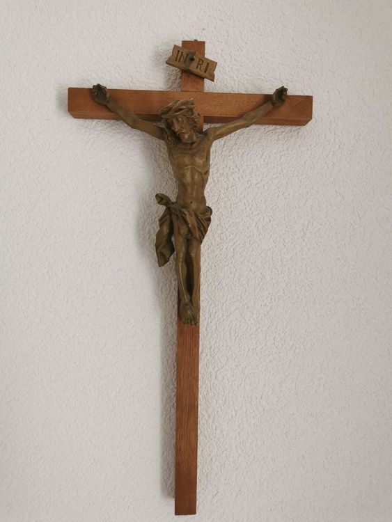 Holz Kreuz mit Jesus geschnitzt 50cm (Gebraucht) in Toffen für CHF 11 ...