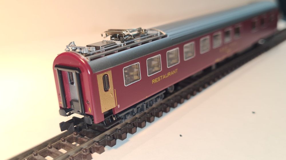 Kato K23301, SBB, Speisewagen RIC, neu und beleuchtet (Neu (gemäss Beschreibung)) in Oberarth ...