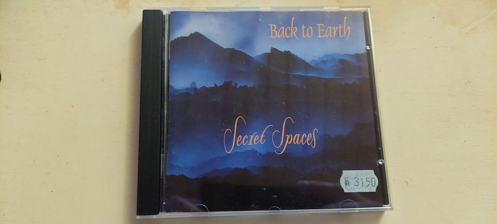 BACK TO EARTH SECRET SPACES | Kaufen auf Ricardo