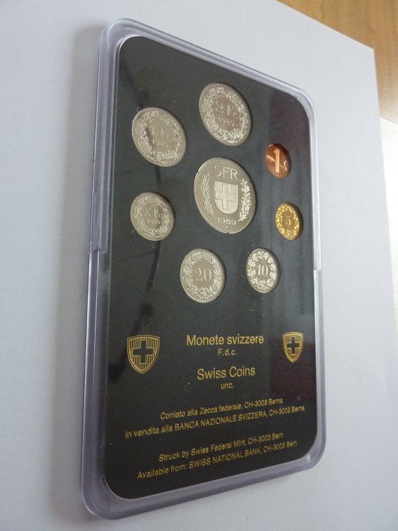 Kompletter Schweizer Münzsatz 1989, stempelglanz (Neu und originalverpackt) in Birrwil für CHF ...
