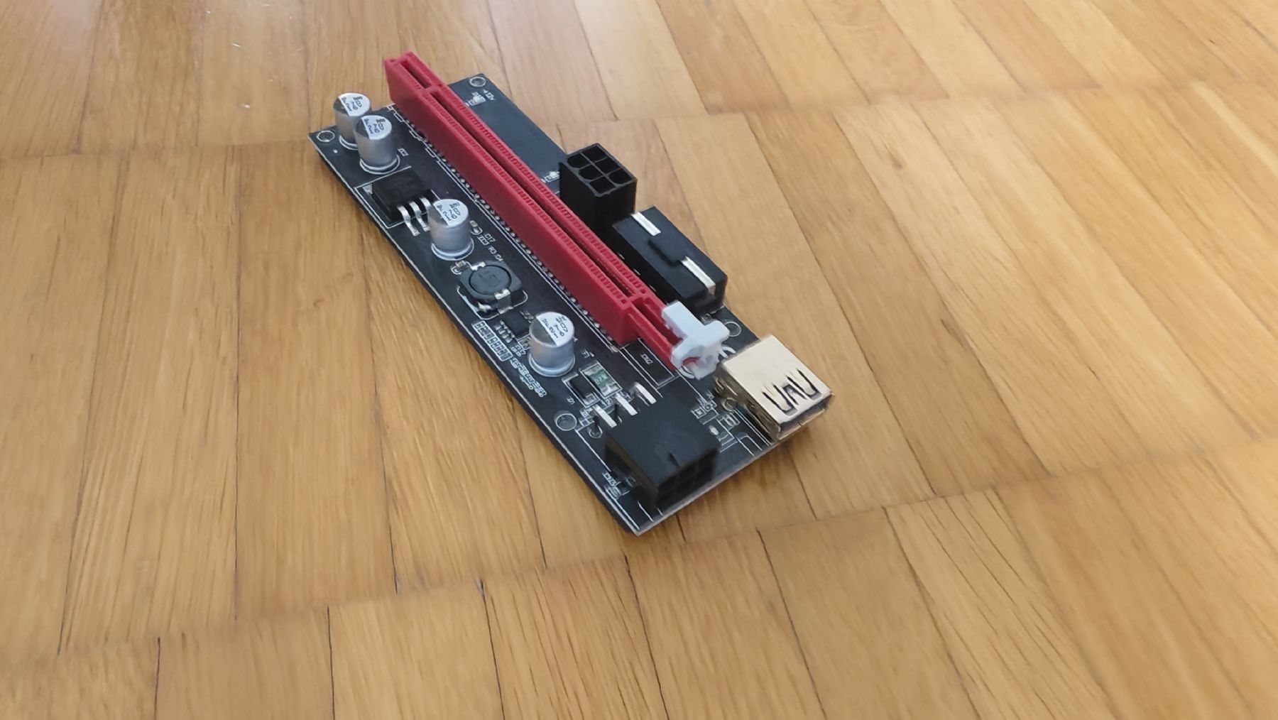 pciE Riser mit x16-usb Adapter und Sata Stromadapter (Gebraucht) in ...