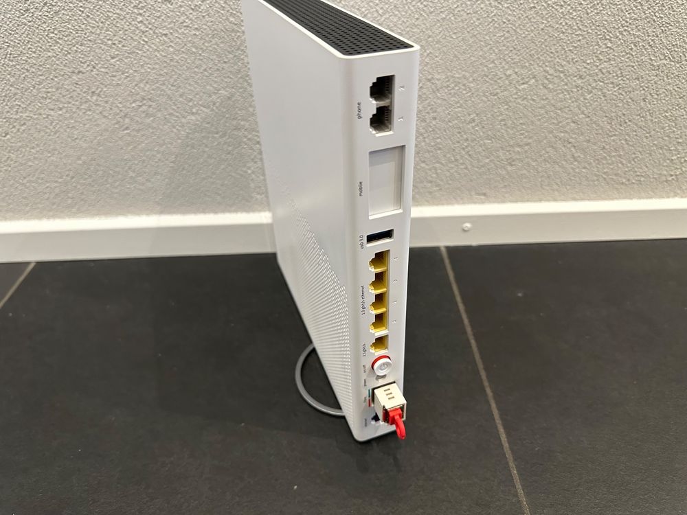 Swisscom Internet-Box 3 für Kupfer- und Glasfaseranschluss | Kaufen auf ...