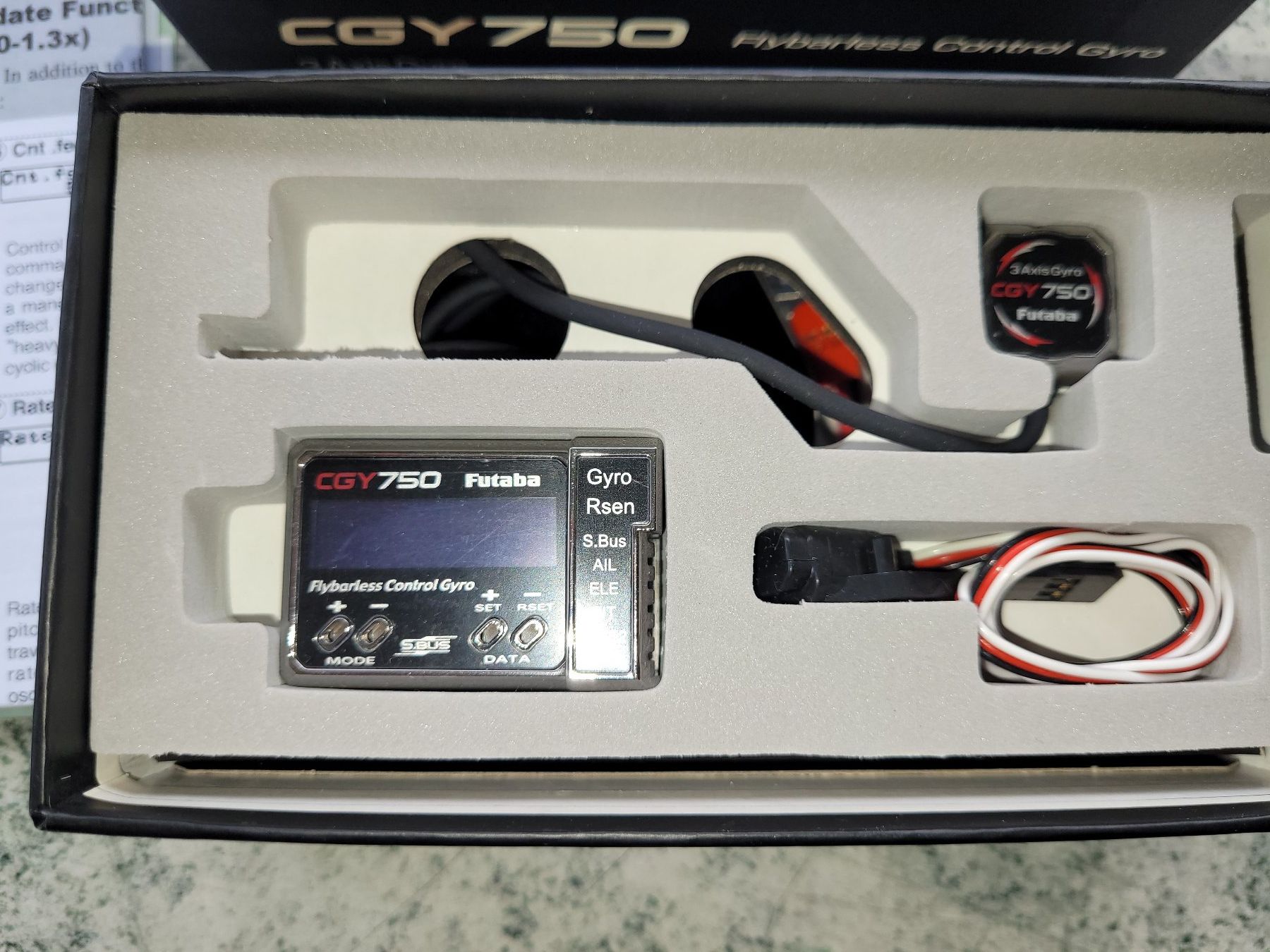 Futaba CGY750 Flybarless 3 Axis Gyro, Neu+OVP. (Neu und ...