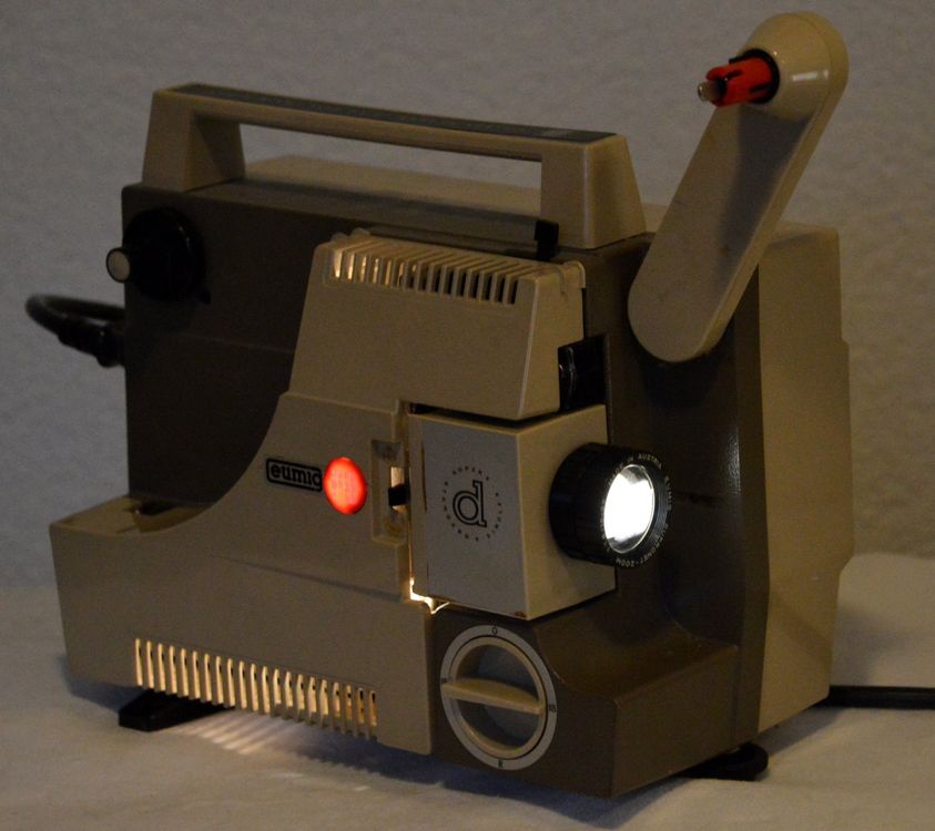 Filmprojektor Eumig P8 D projecteur (Defekt) in Collonges für CHF 50 – mit Lieferung auf Ricardo ...