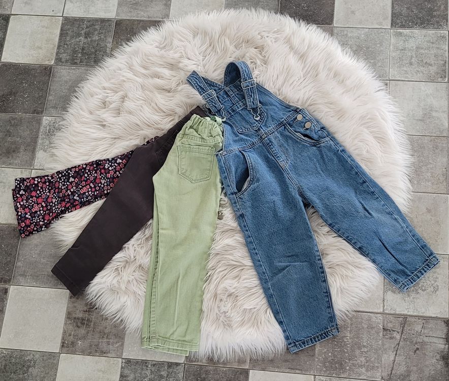 Hosen Gr. 110 (Gebraucht) in Naters für CHF 4 – mit Lieferung auf ...