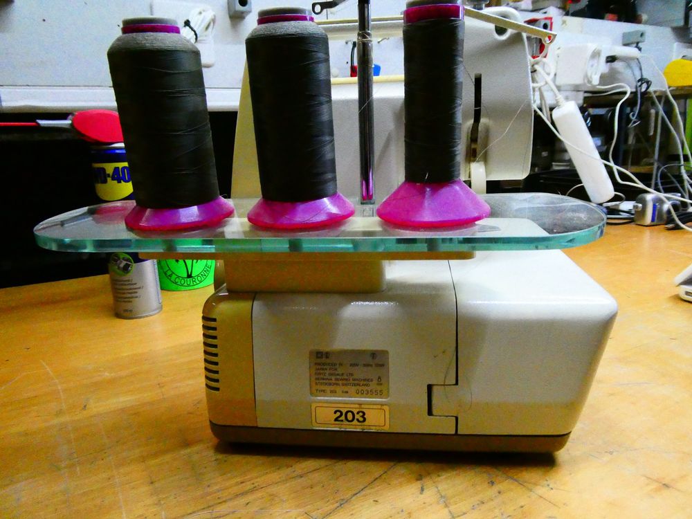 Bernina Bernette MO-203 Surfileuse raseuse 3 fils Surjeteuse (D ...