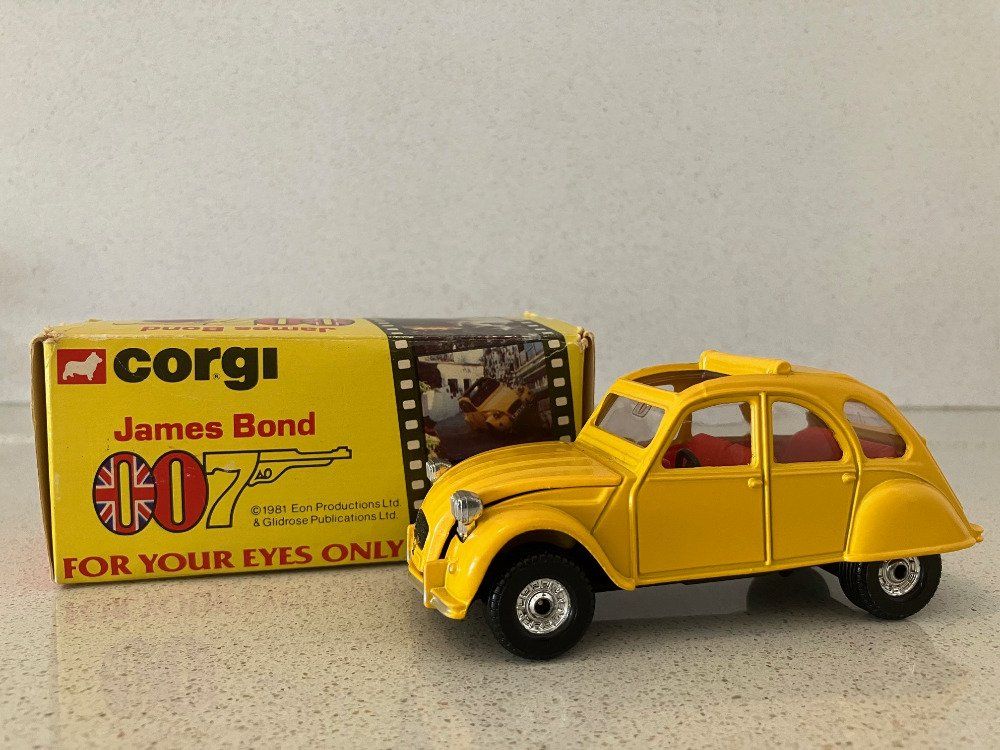 Corgi 1/35 James Bond For Your Eyes Only Citroen 2cv NEU OVP | Kaufen ...