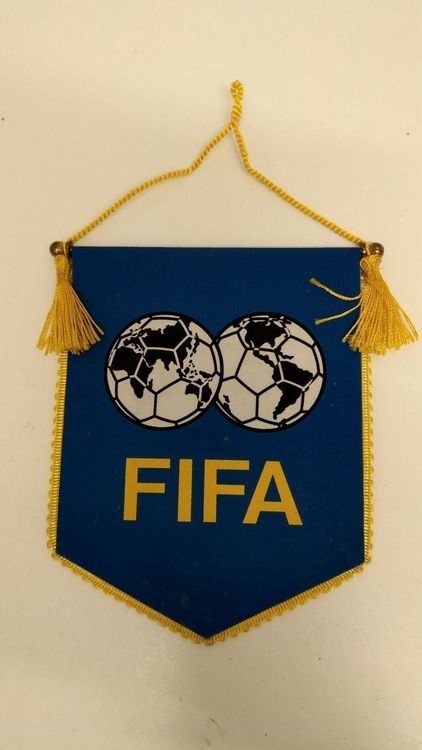 Seltener Fussball FIFA Wimpel (Neu (gemäss Beschreibung)) in Luzern für ...