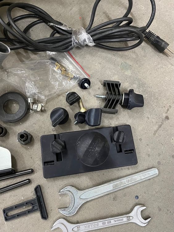 Festo / Festool OF 900 Oberfräse (Defekt) in Basel für CHF 90 – nur ...