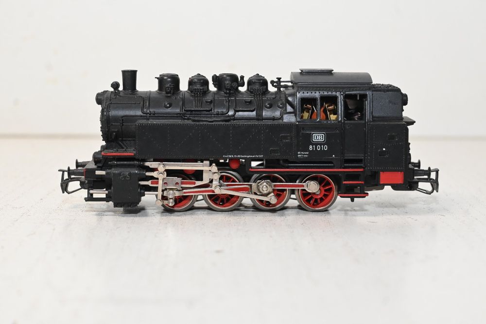 BR 81 010 Märklin HO/AC mit OVP , läuft einwandfrei (Gebraucht) in ...